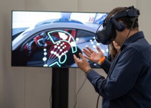 Augmented Reality (AR): Definisi, Jenis, & Contohnya (Lengkap)